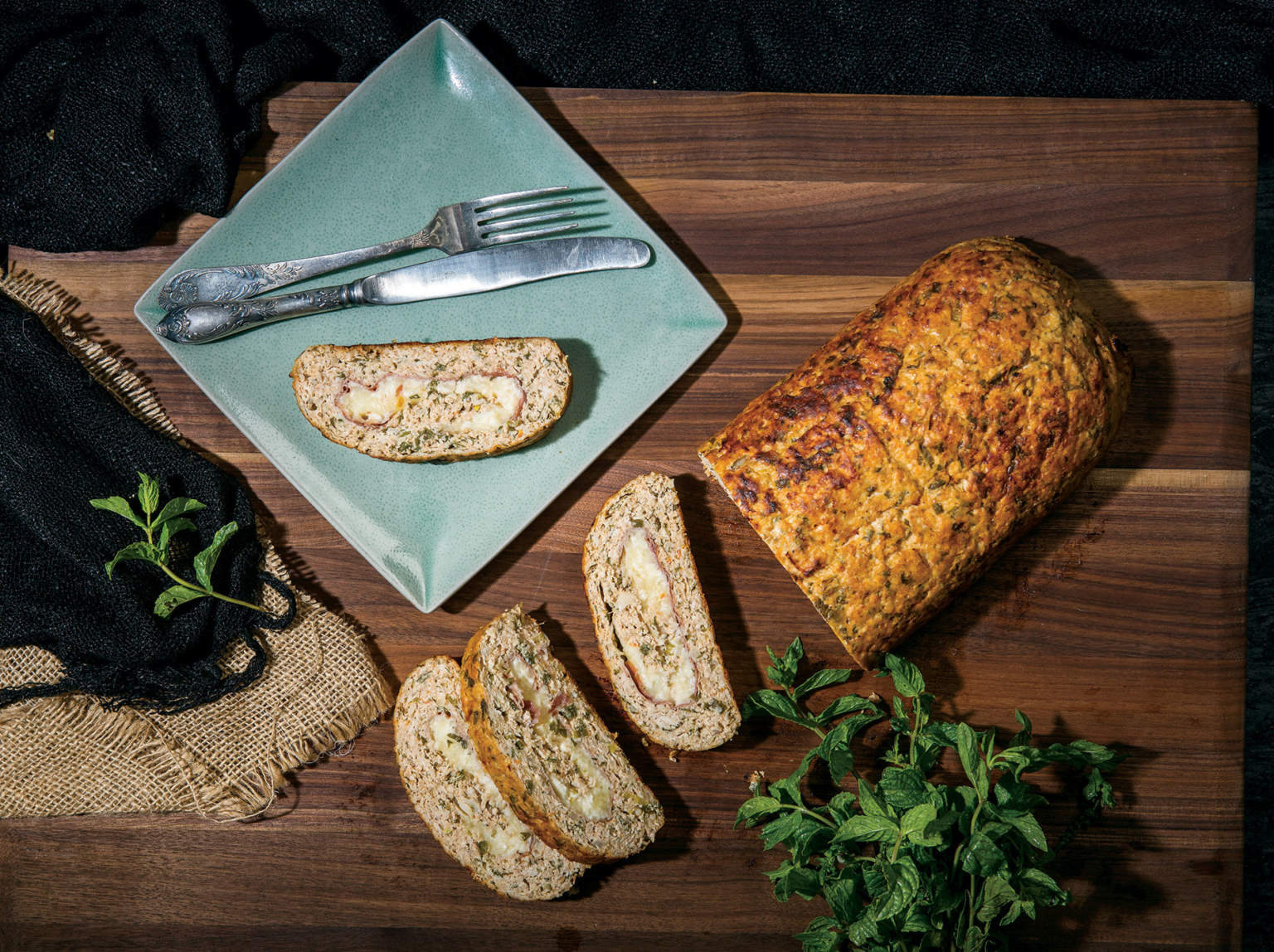 Ρολό με προσούτο και χαλλούμι | Απλές και νόστιμες συνταγές